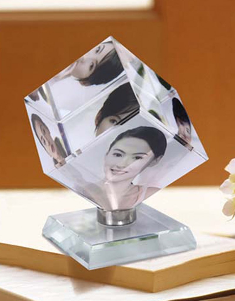 Rotate Crystal | Customize Gift Malaysia | Funky